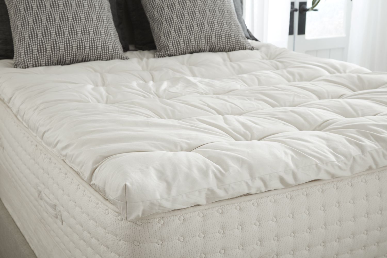 7 Best Organic Mattress Toppers of 2023