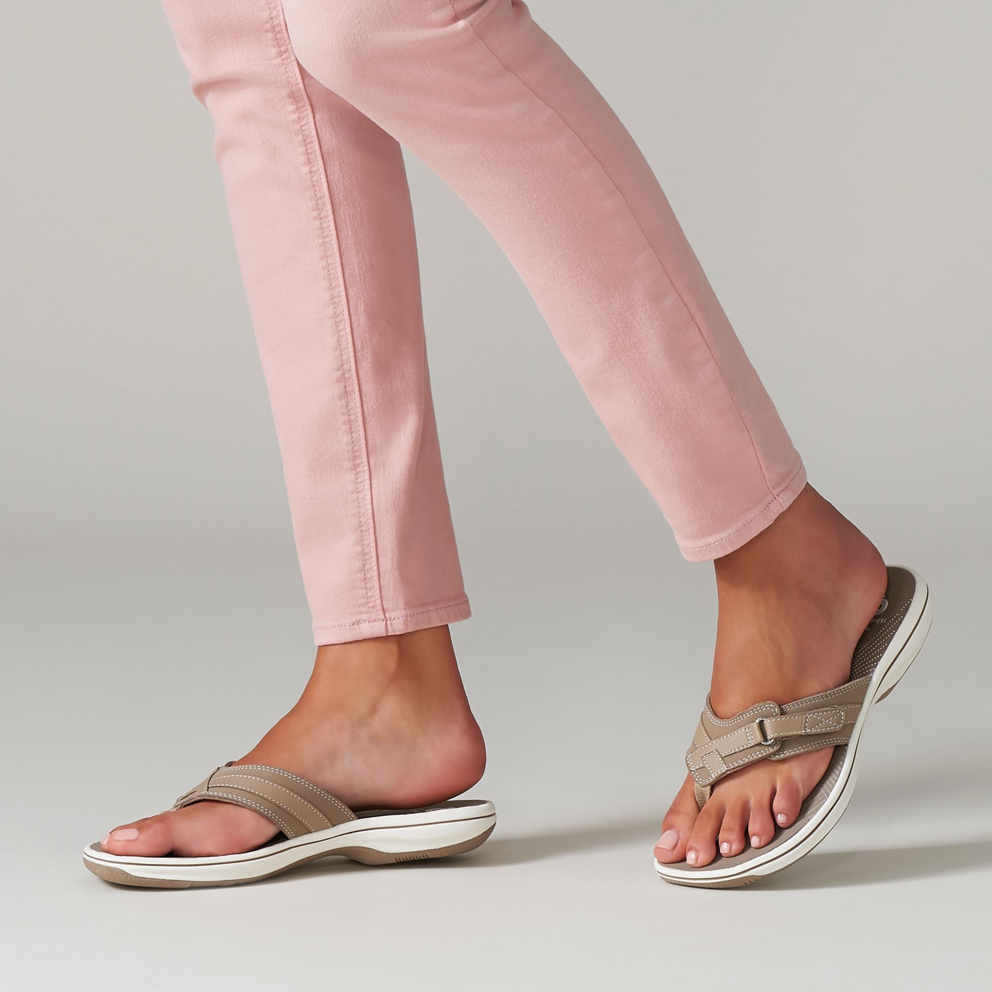 20 Best Flip Flops with Arch Support for Women 2024