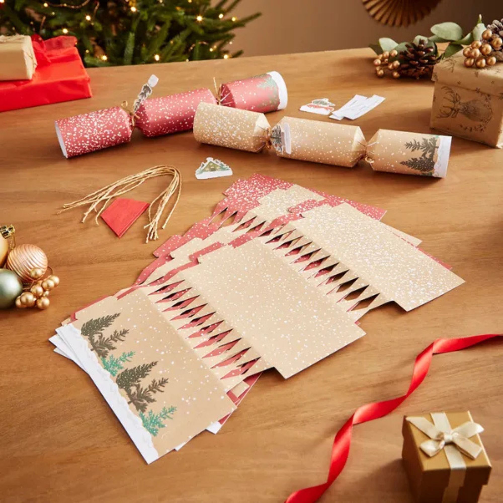 Make Your Own Christmas Crackers How To Make Your Own Crackers